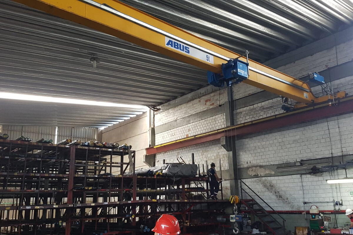 ABUS overhead travelling cranes in flat and long steel distribution in Brazil | ABUS Kransysteme